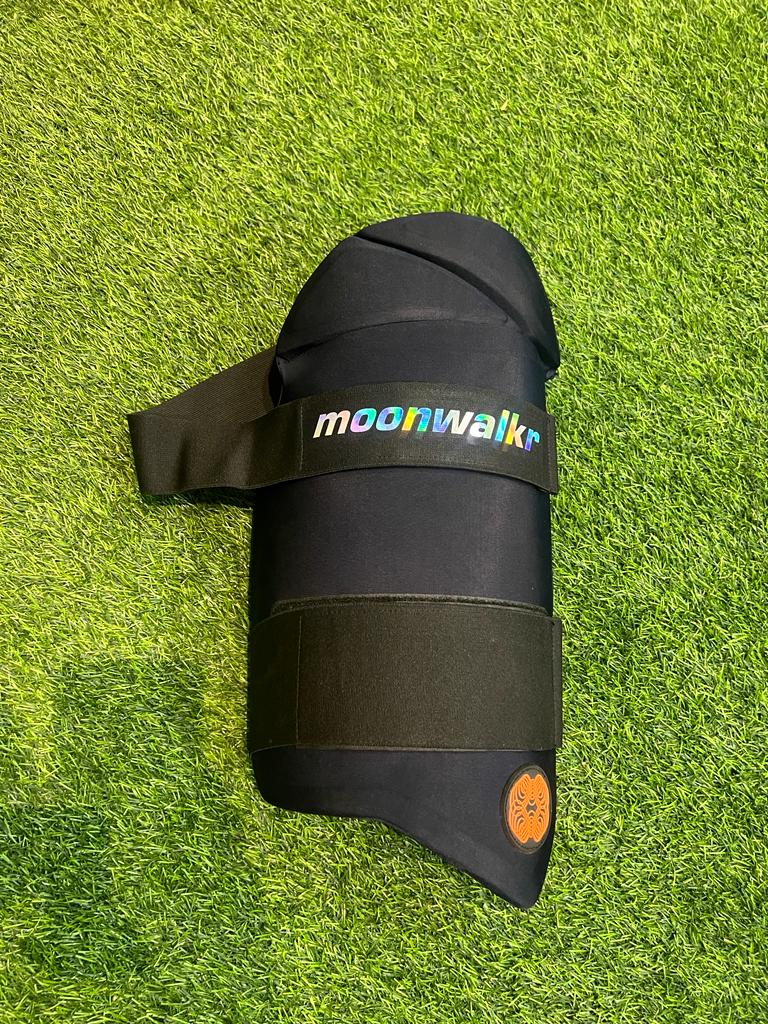 Moonwalker Professional Players edition Thigh pad– Sports Man Bazar